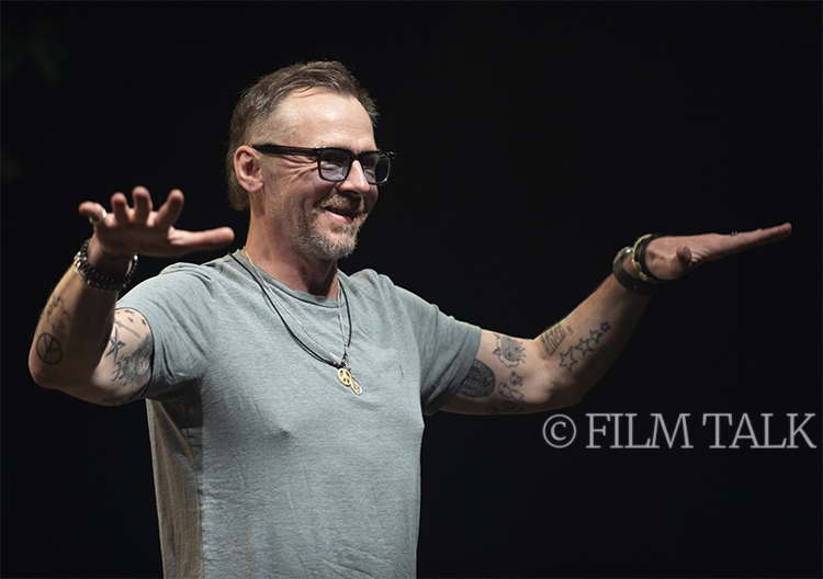 Simon Pegg: ”Going to the movies to see a movie is the best way to see ...